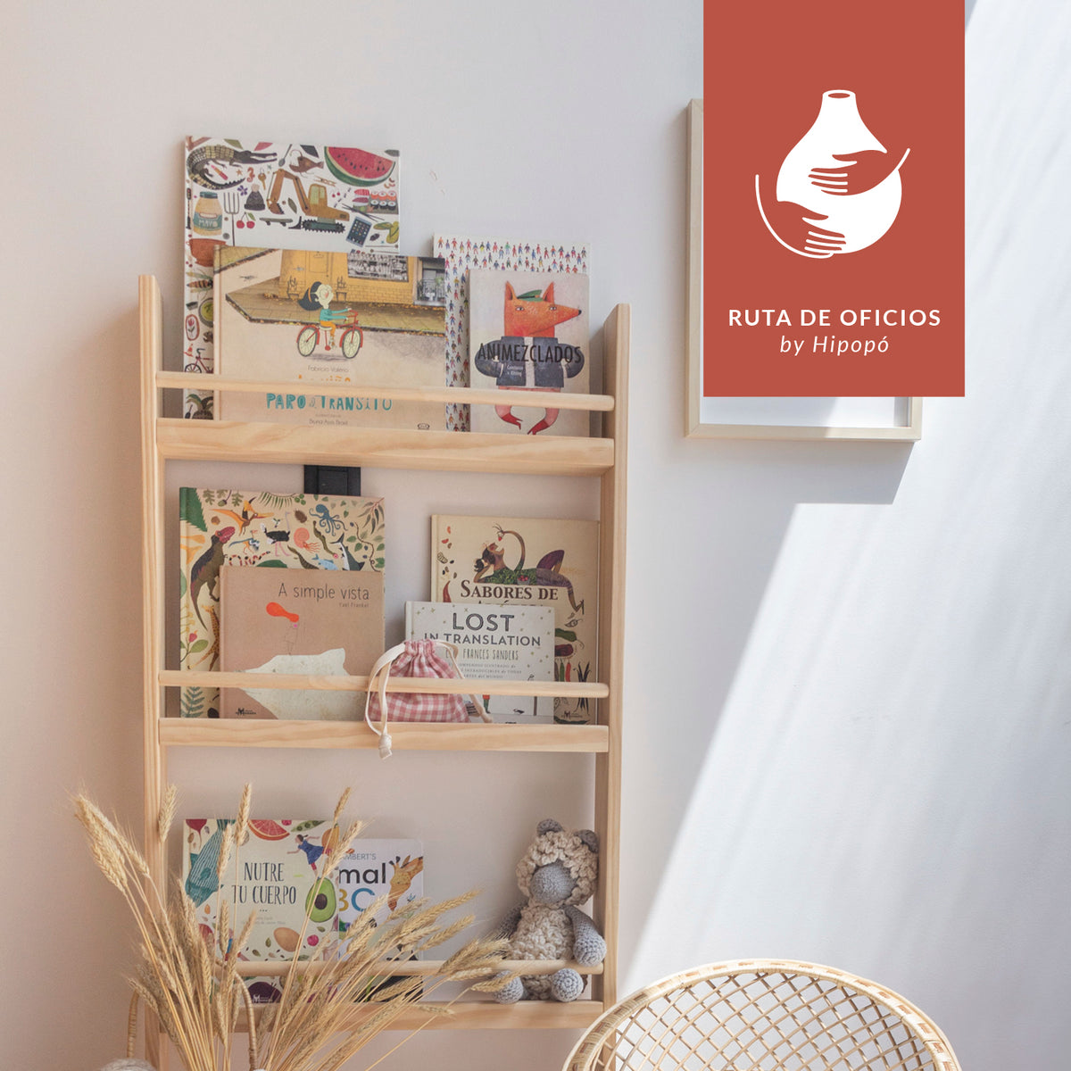 Librero de Pared XL by "Hipopó" – Abeja Reina